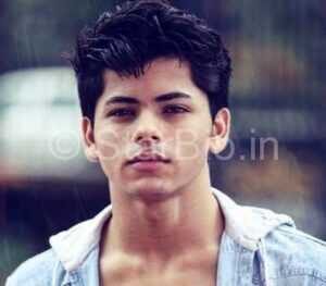 Siddharth Nigam Height, Weight, Age, Biography, Wiki, Girlfriend, Family