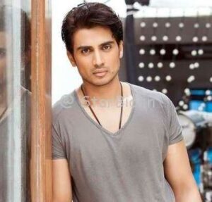 Shiv Pandit Height, Weight, Age, Wiki, Biography, Wife, Family, Profile